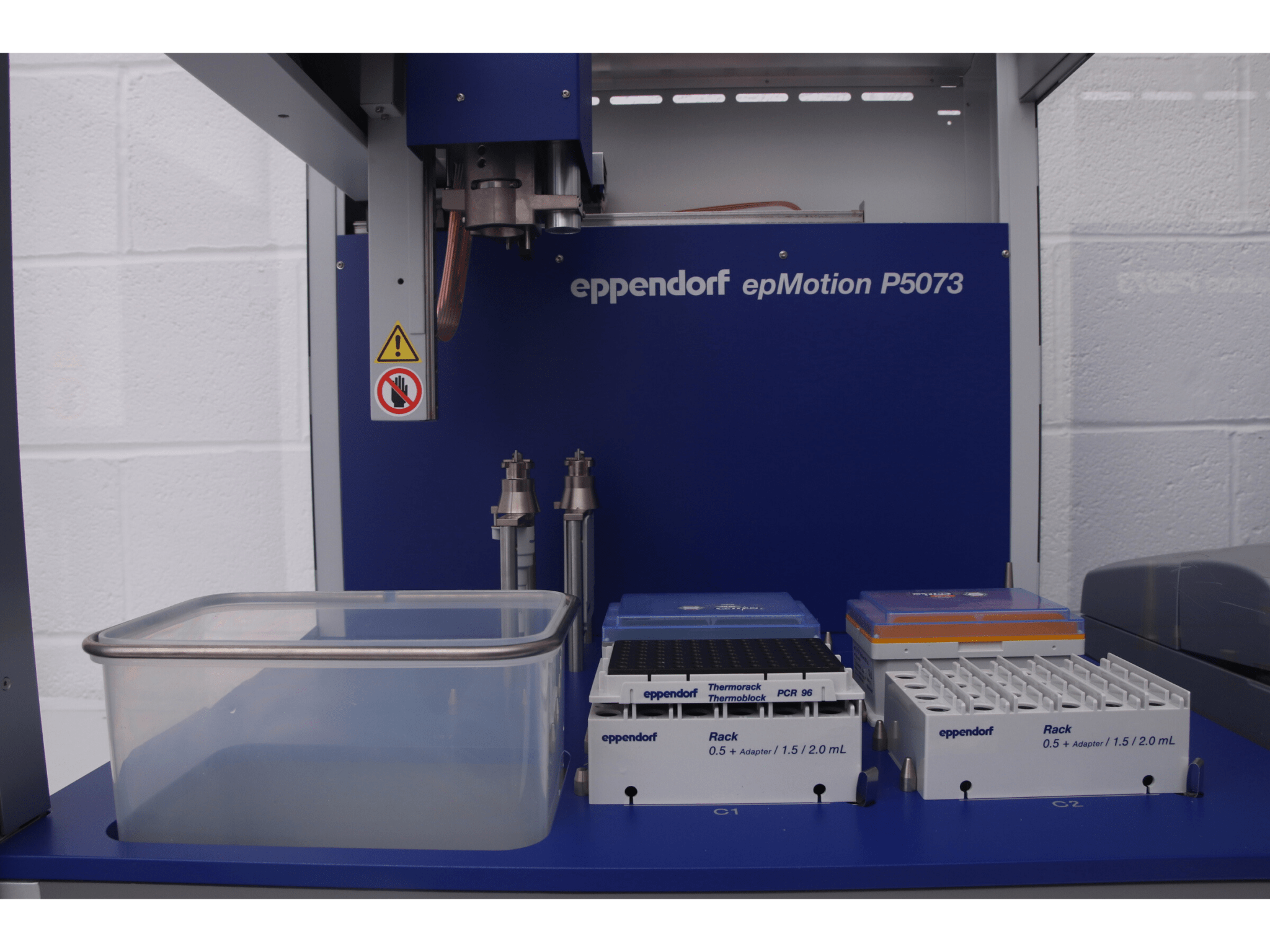 Eppendorf epMotion P5073 Automated Liquid Handling, with Qiagen ...