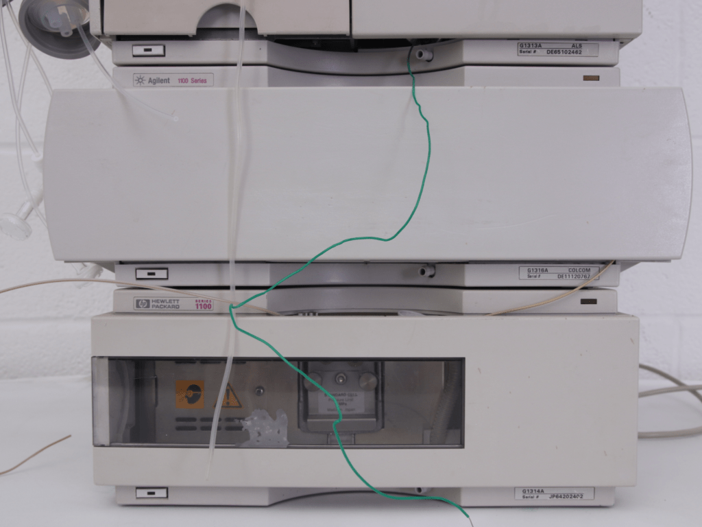Agilent 1100 Series HPLC System - Degasser, Quat Pump, ALS, COLCOM & UV ...