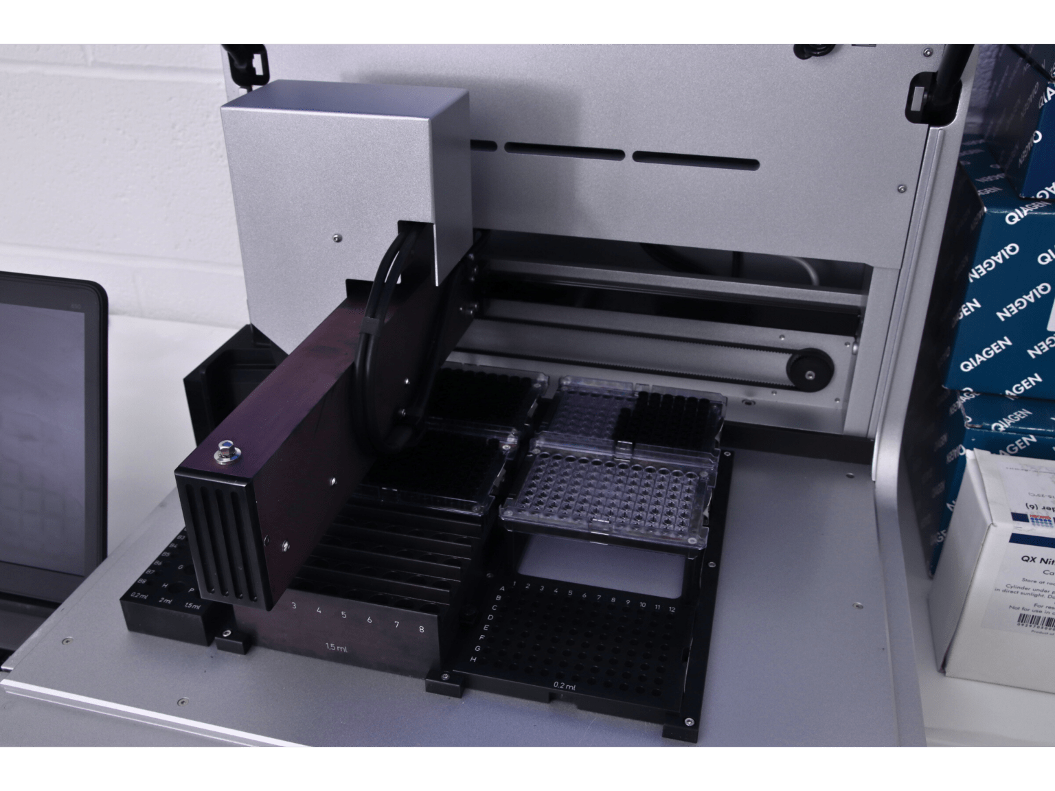 Qiagen QIAgility PCR Setup System with QIAgility Software - Richmond ...