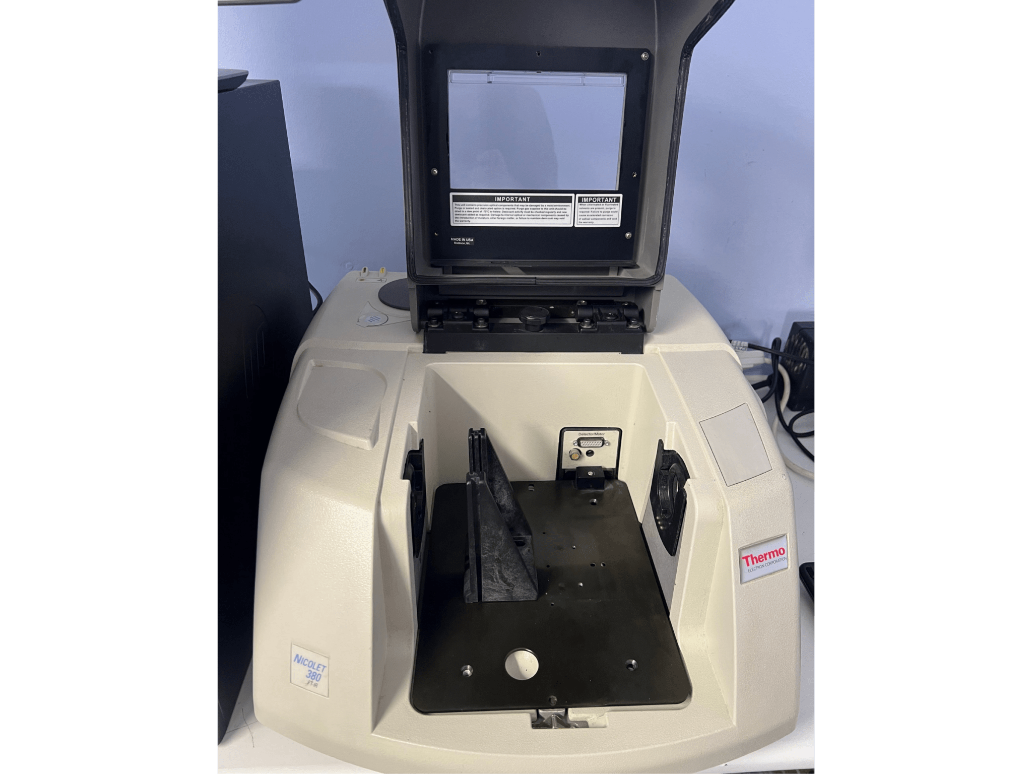 Nicolet 380 FTIR Spectrometer - Richmond Scientific