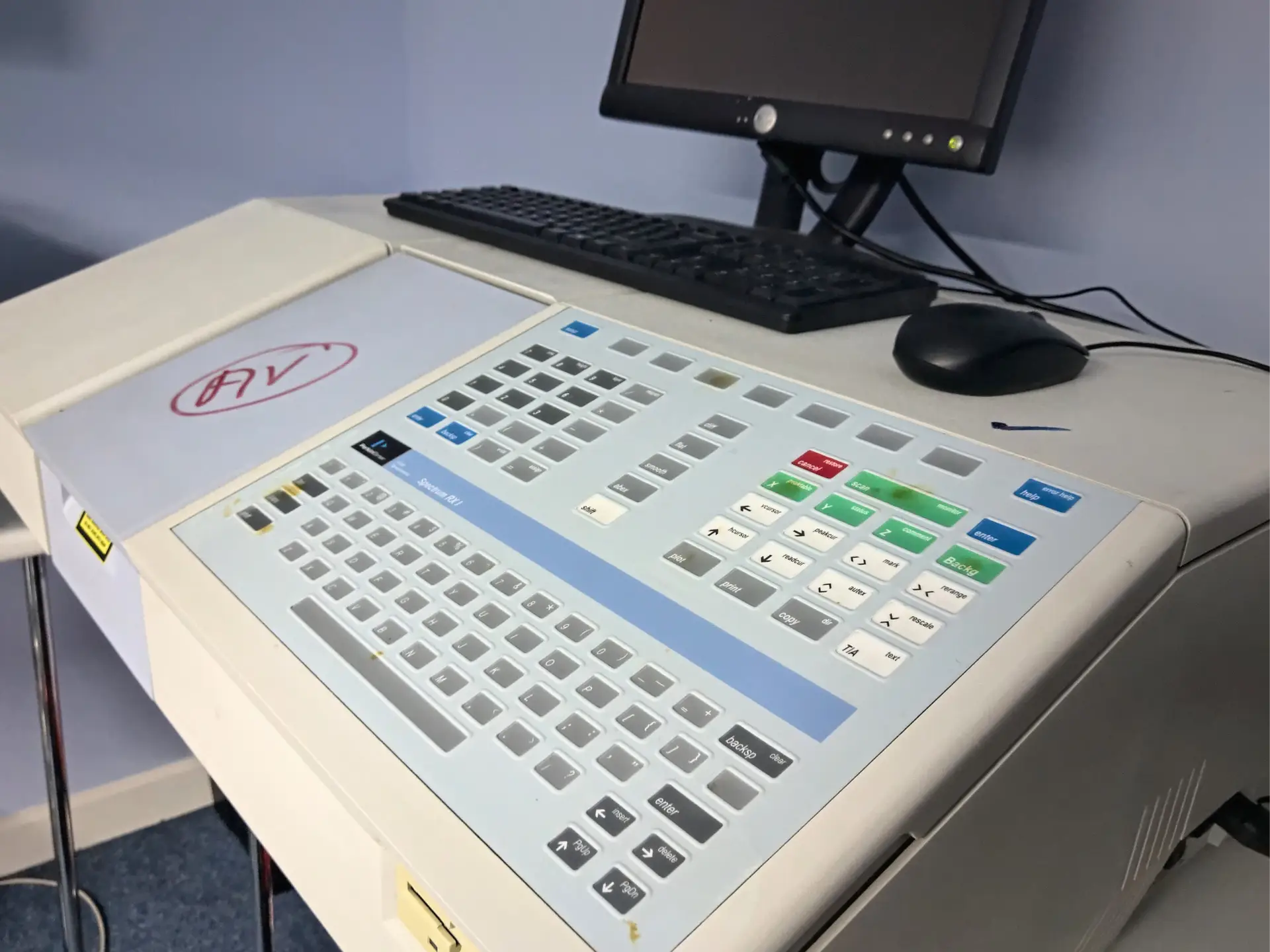 Perkin Elmer Spectrum RX1 FTIR Spectrometer - Richmond Scientific