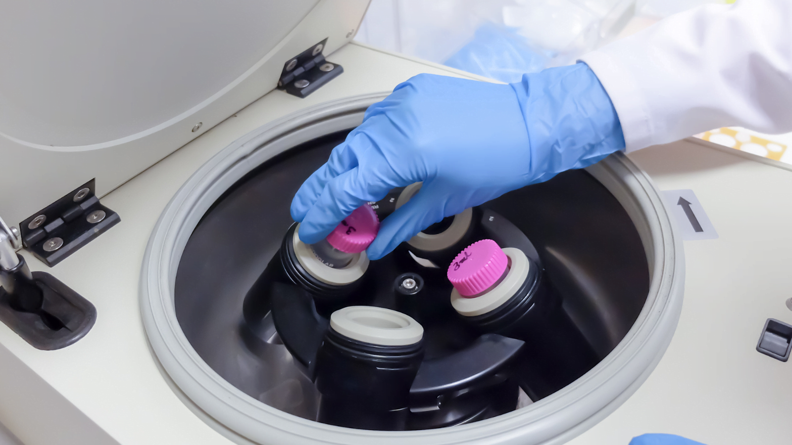 How To Use Centrifuge In Laboratory