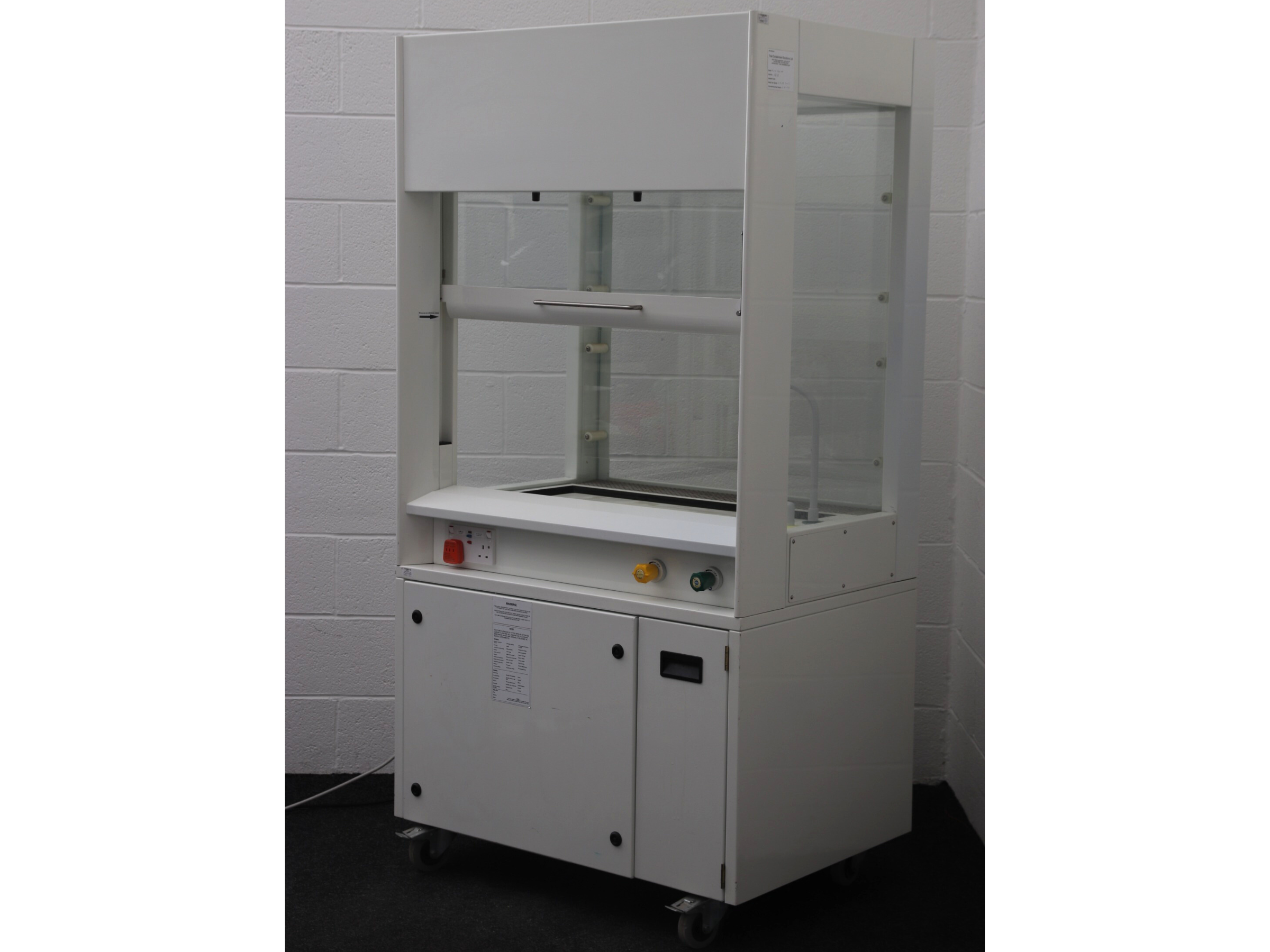 Fume Cupboards - Richmond Scientific