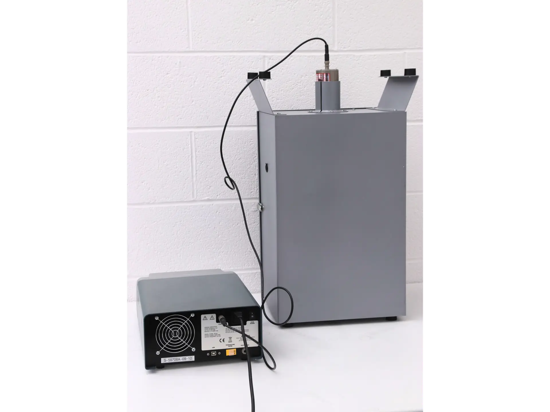 Misonix S-4000 Ultrasonic Liquid Processor - Richmond Scientific