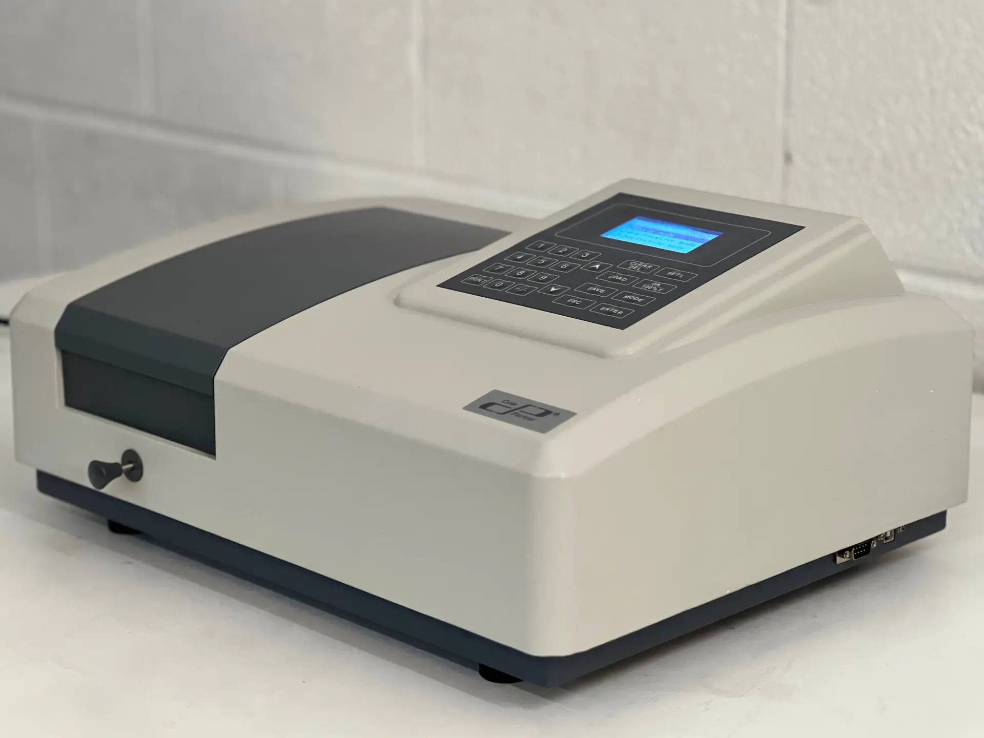 Cole Parmer UV-Vis Spectrophotometer (83059-15) - Richmond Scientific