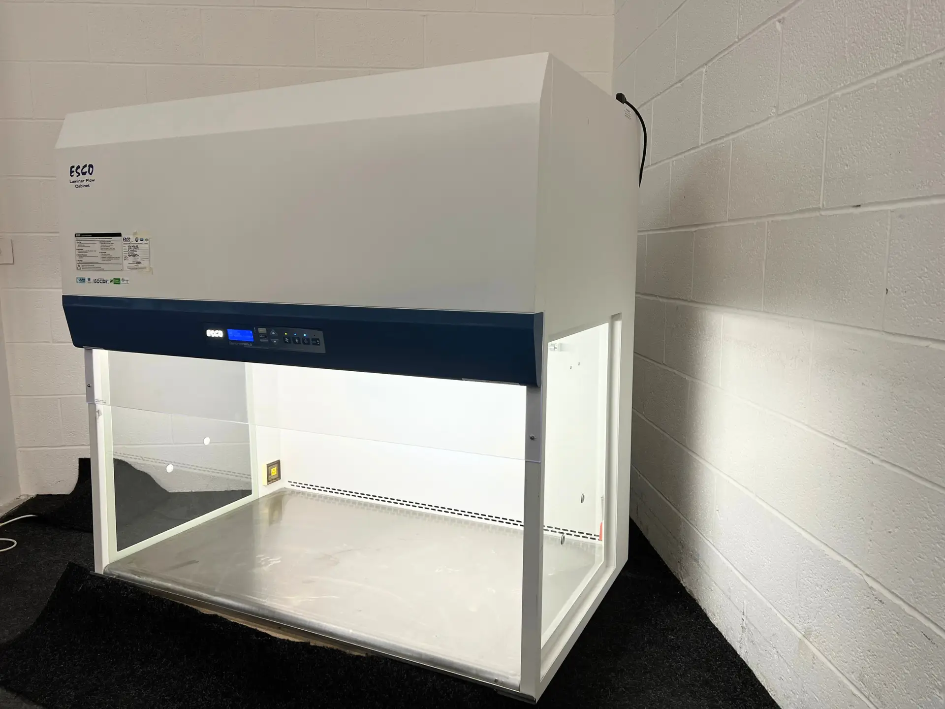 Esco Airstream Gen 3 Laminar Flow Cabinet - Richmond Scientific