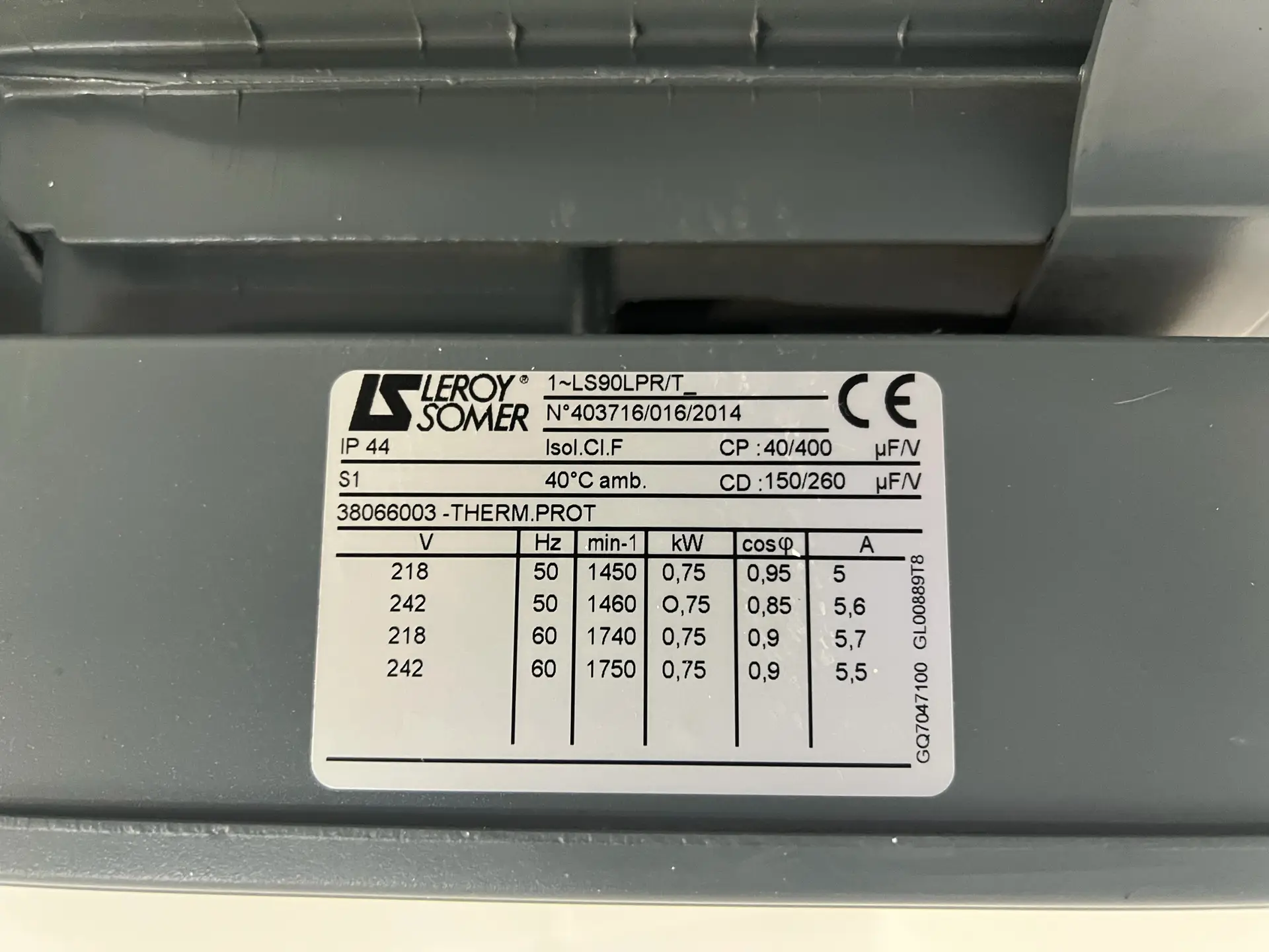 Leybold Trivac D16B LS90LPR/T Vacuum Pump - Richmond Scientific