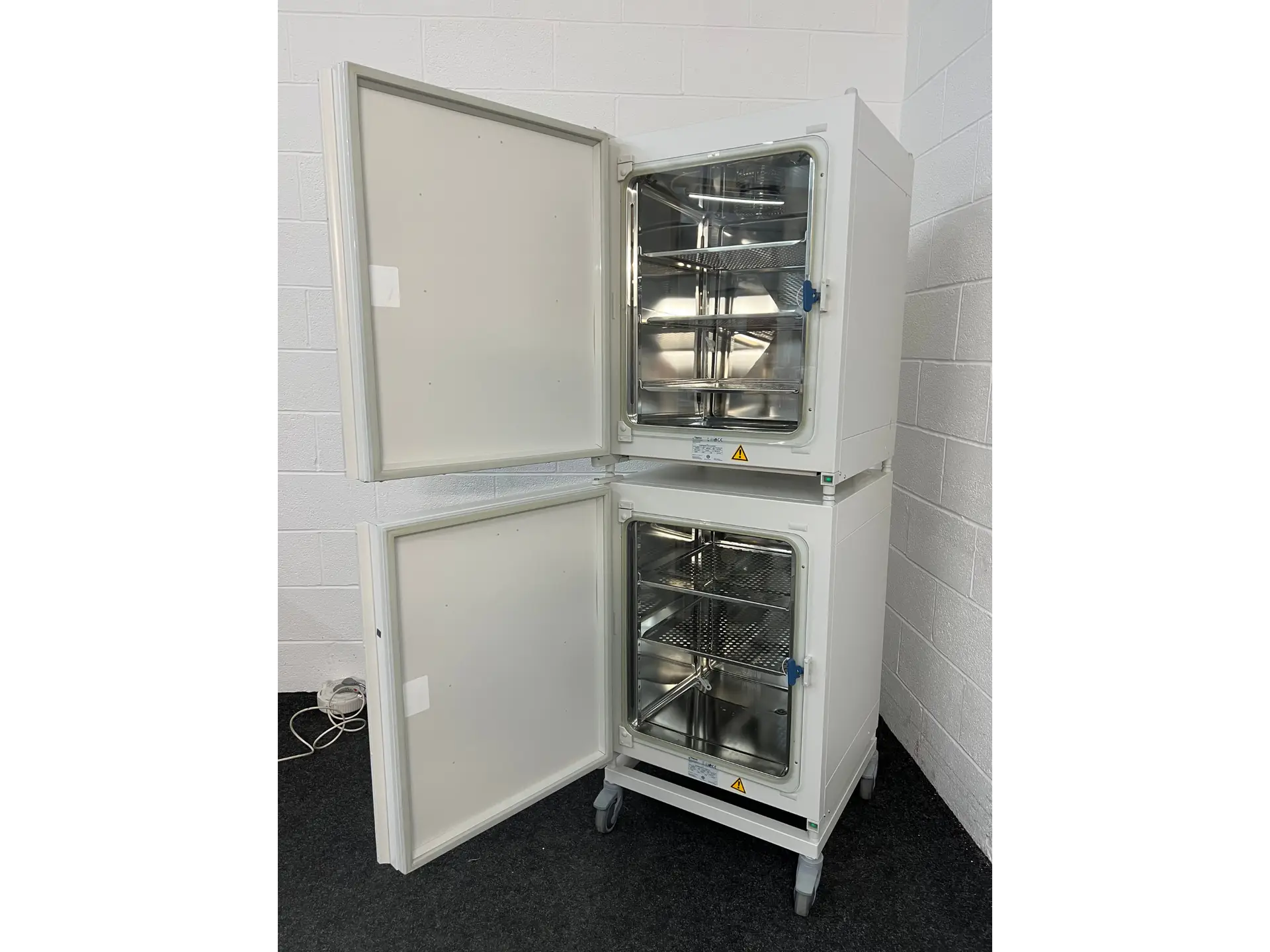 Fisherbrand Isotemp CO2 Incubator - Richmond Scientific