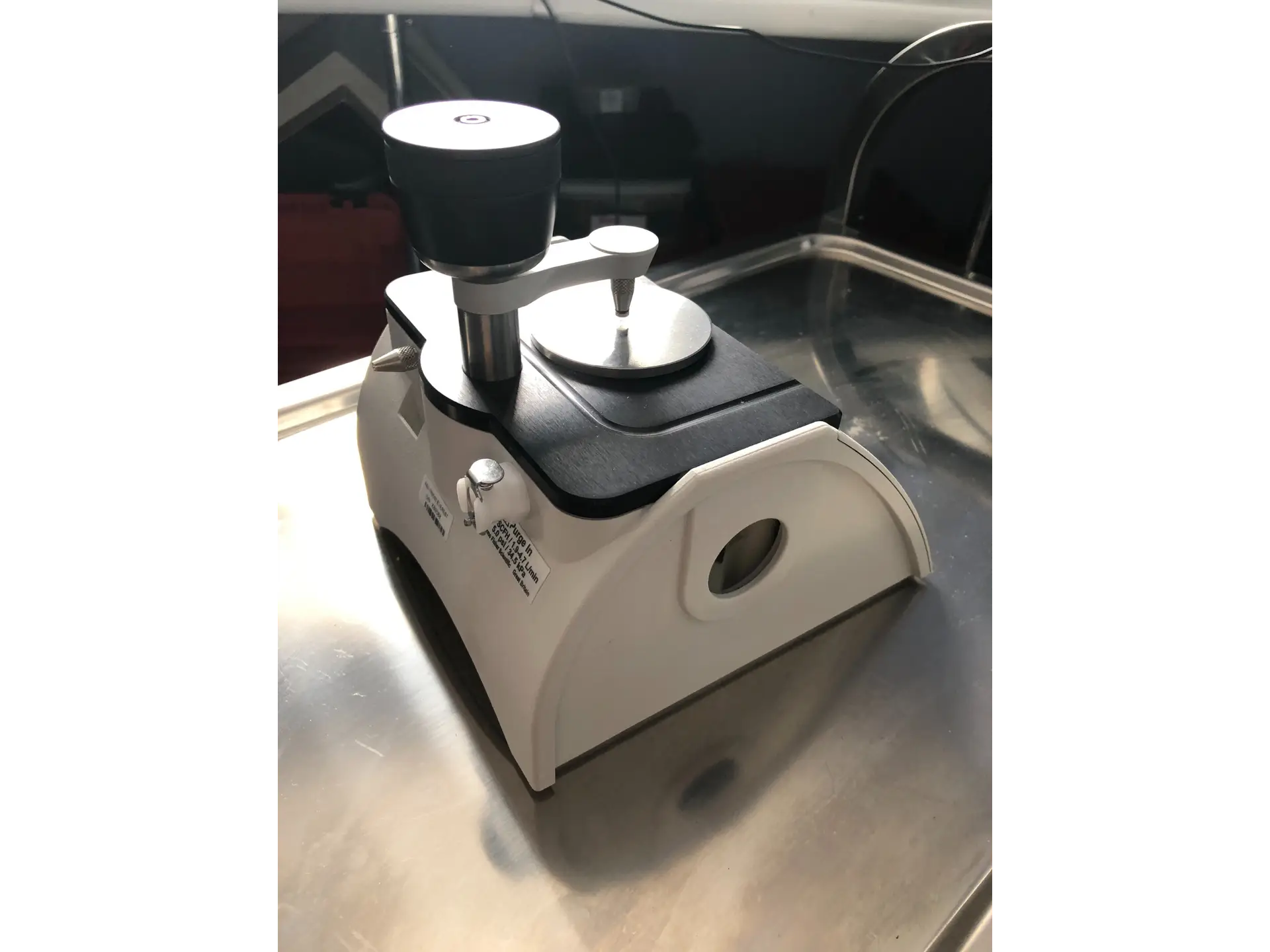 Thermo Nicolet Summit FTIR - Richmond Scientific