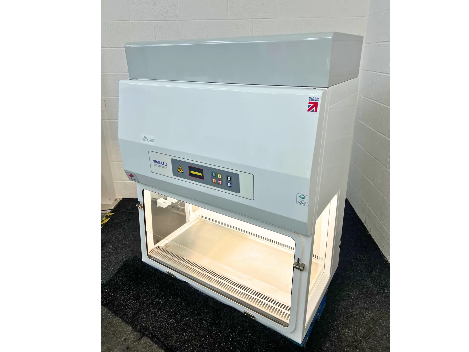 BioMat 2 Microbiological Safety Cabinet Class 2 - Richmond Scientific