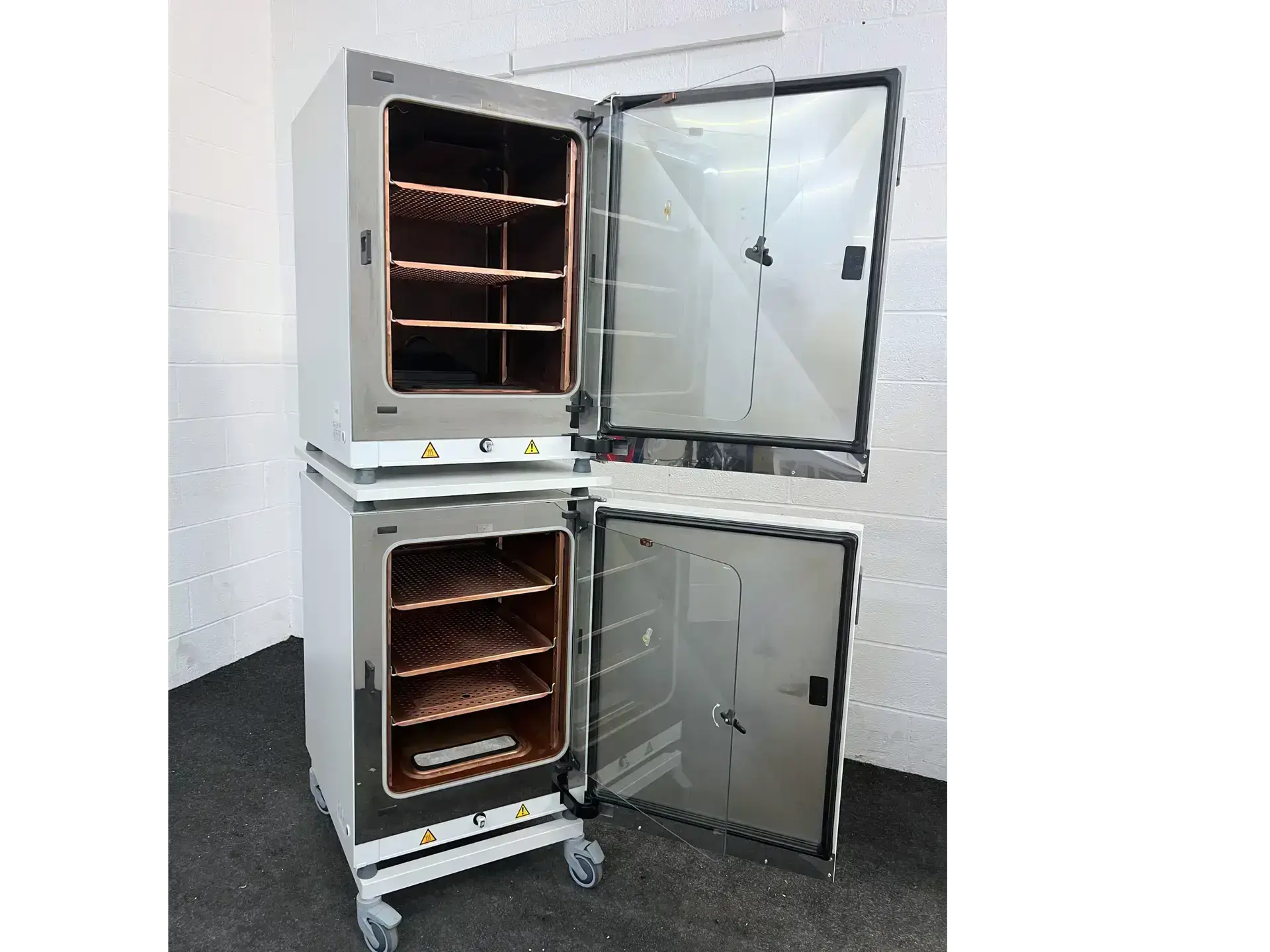 Thermo Scientific HERAcell VIOS 160i Incubator Stack - Richmond Scientific