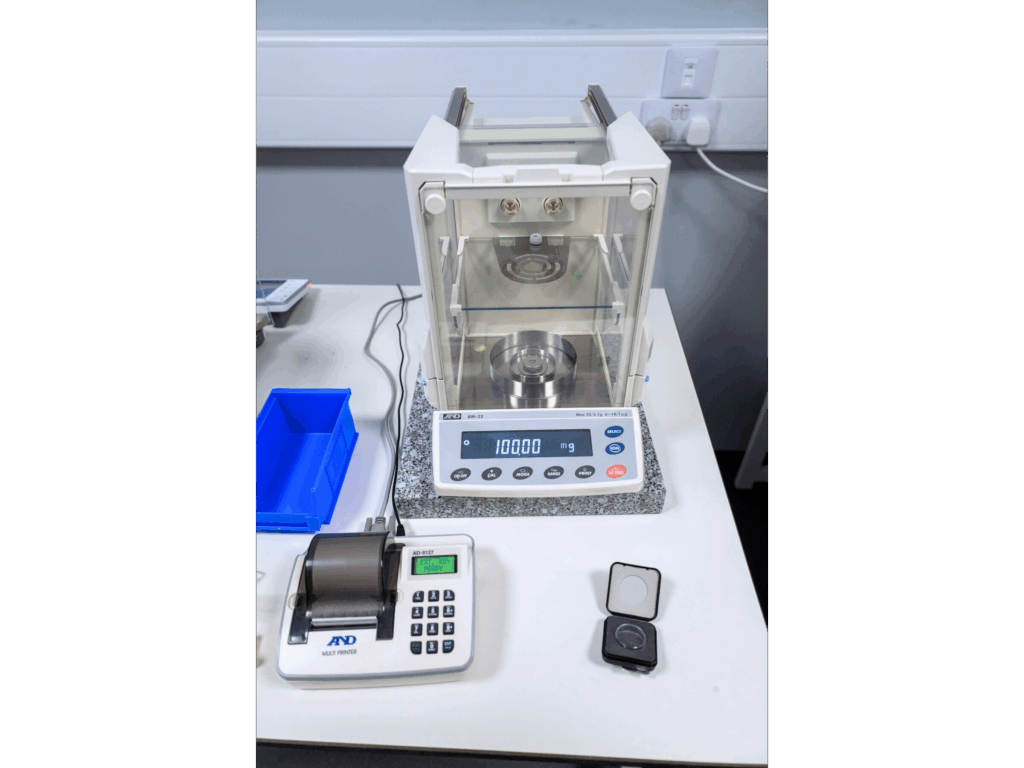 A&D BM-22 Dual Capacity Micro Balance - Richmond Scientific