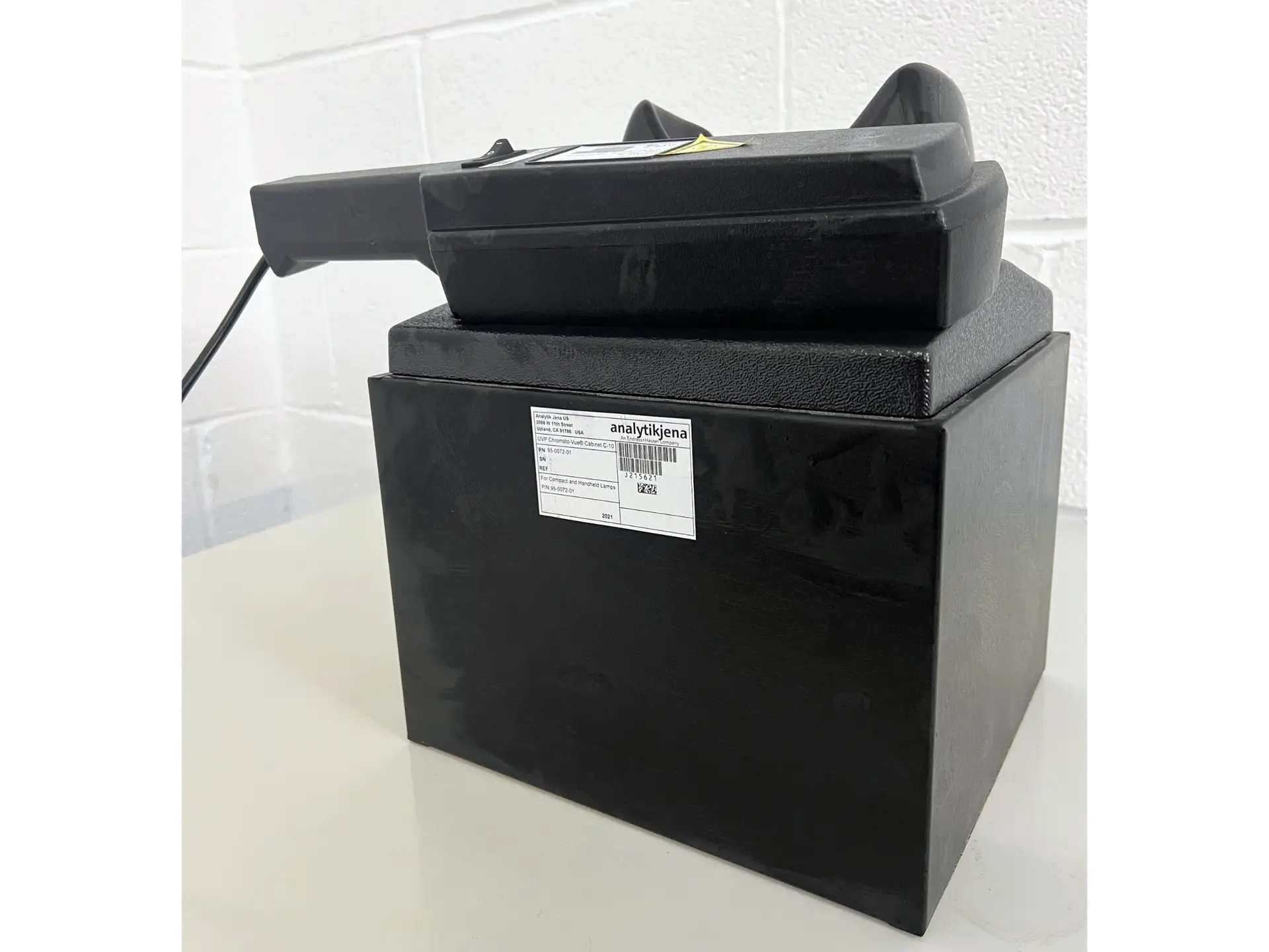 Adelphi Apollo II Liquid Inspection Unit - Richmond Scientific