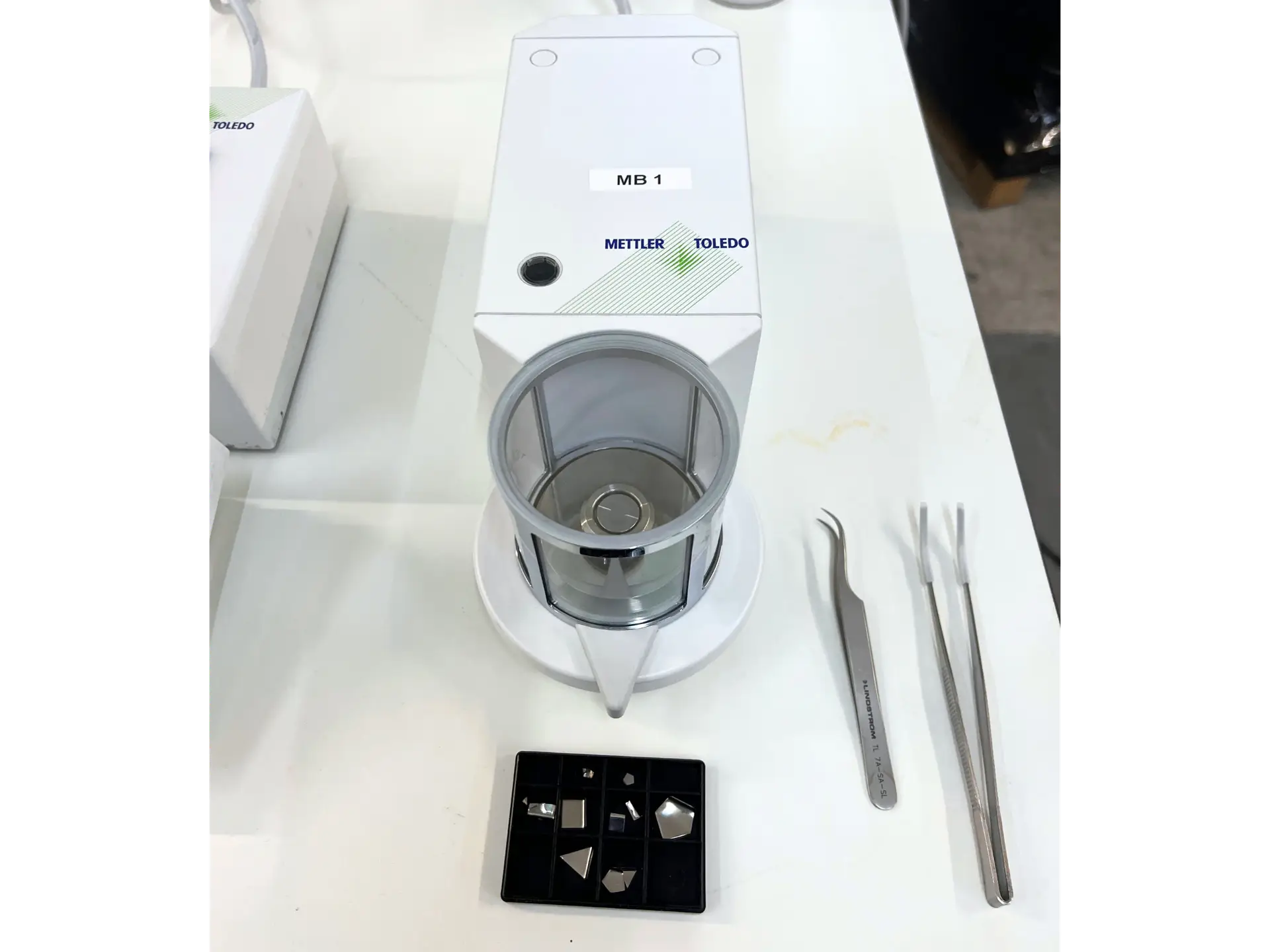 Mettler Toledo XP2U Ultra-Micro Balance - Richmond Scientific